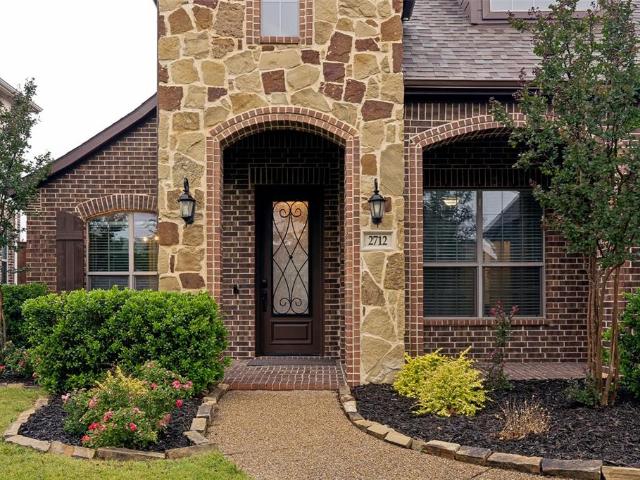 2712 Spanish Oak Trail