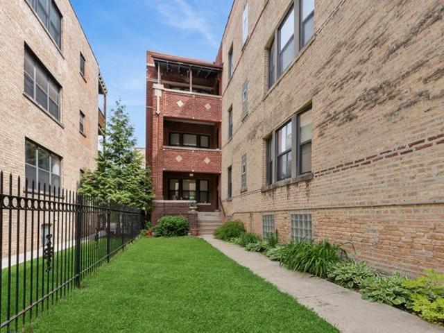 2712 W Leland Ave Apt 3, Chicago, IL 60625