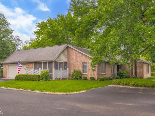 2712 Wildwood Pl, Columbus, IN 47201