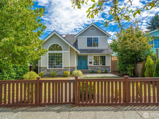 2712 57th Avenue SW