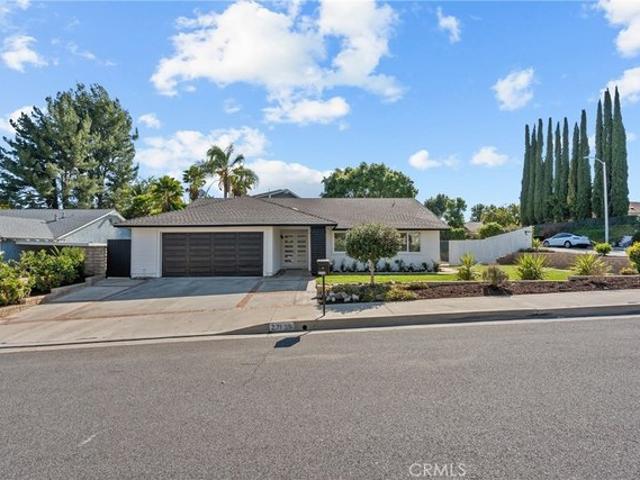 27139 Vista Encantada Dr, Valencia, CA 91354