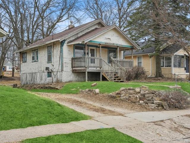 2713 Meek Ave, Des Moines, IA 50311