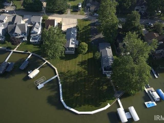 2713 Barrett Rd, Rochester, IN 46975