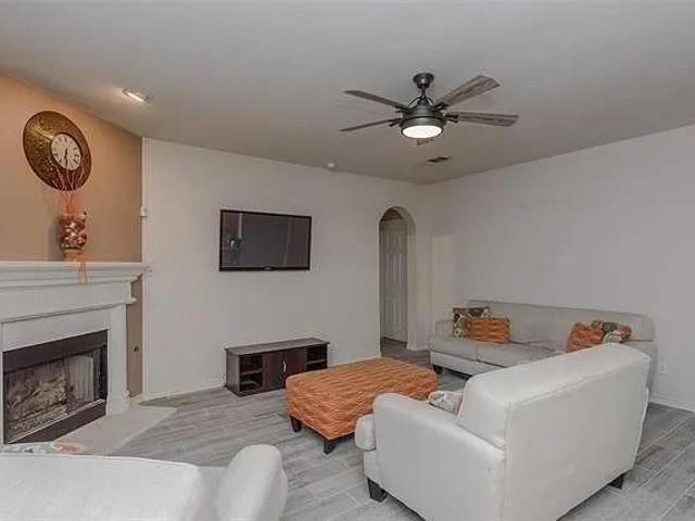 2713 Clubhouse Drive
