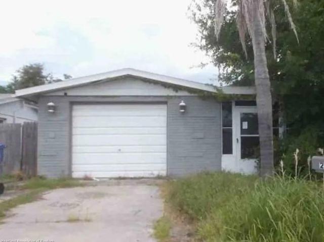 2713 Easter Pl, Holiday, FL 34691