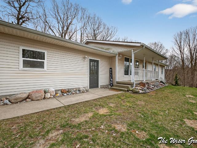 2713 Hillcrest Drive