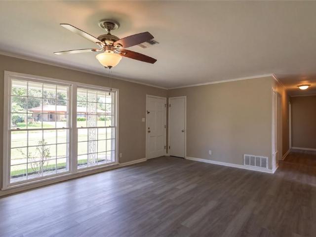 2713 Hoyte Drive