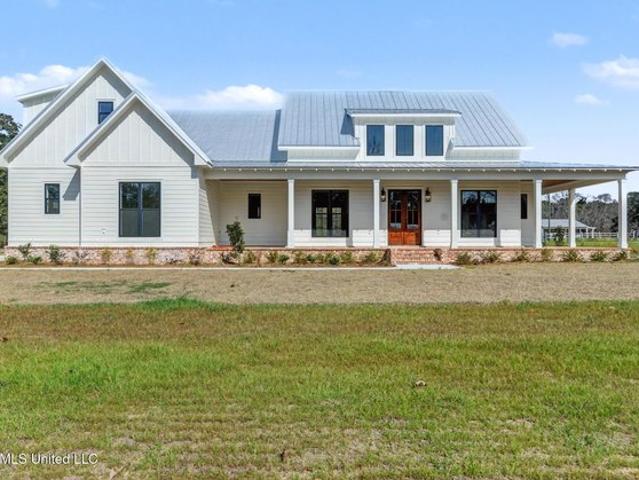 2713 Island Branch Rd, Vancleave, MS 39565