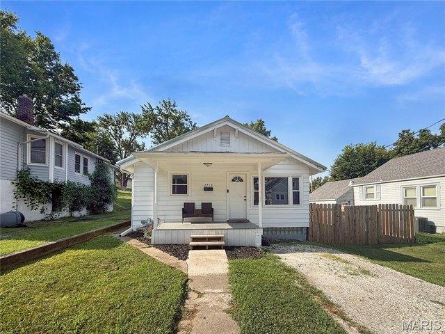 2713 Laclede St, Hannibal, MO 63401