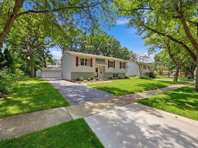 2713 Ravinia Ln, Woodridge, IL 60517