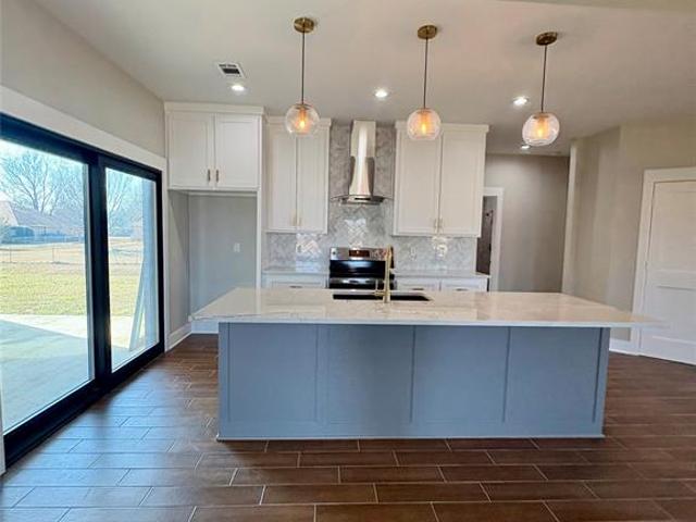 2713 Stone Briar Drive