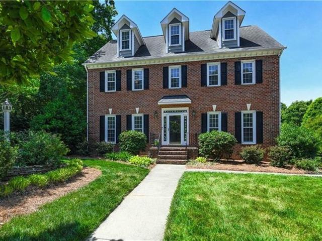 2713 Saint Andrews Ct, Jamestown, NC 27282