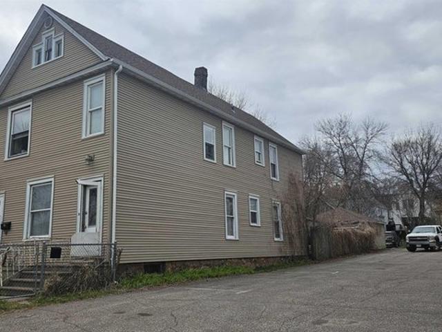 2713 W 3rd St, Duluth, MN 55806