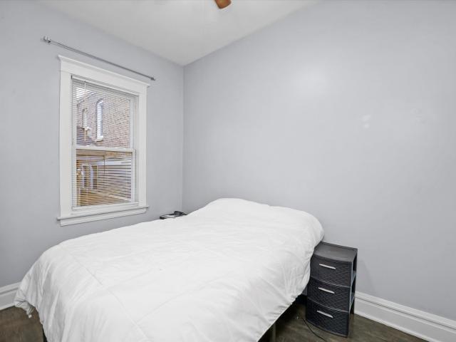 2713 W 24th Place