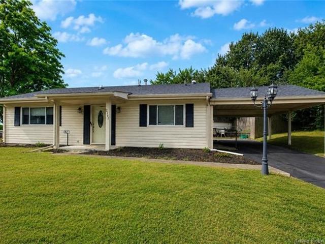 2713 Wahoo Dr, New Albany, IN 47150