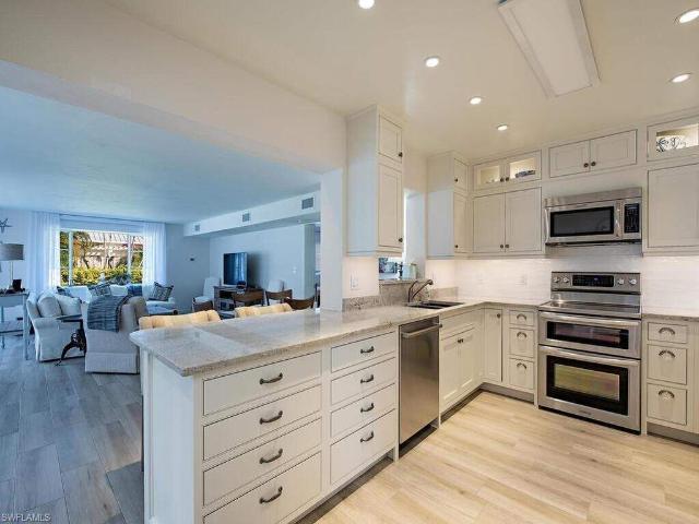 271 1st Ave S, Naples, FL