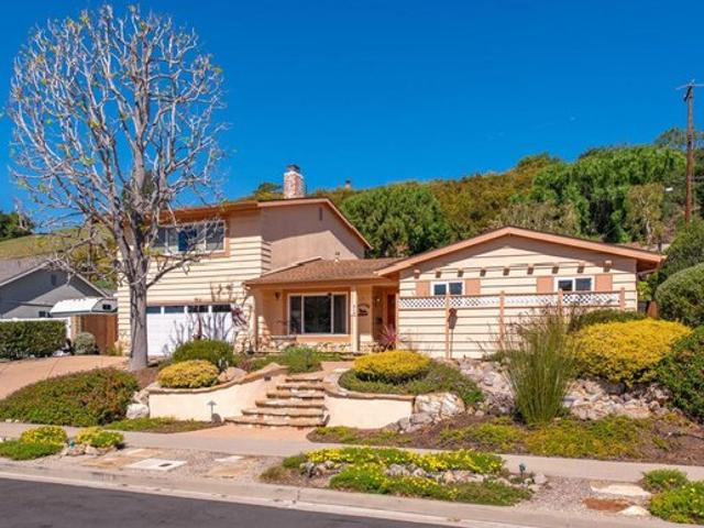 271 Calle Higuera, Camarillo, CA 93010