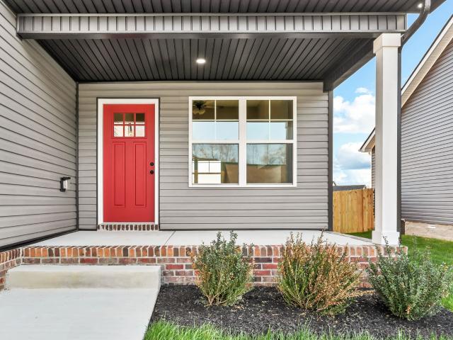 271 Cardinal Crk Dr, Clarksville, TN 37040 | Compass