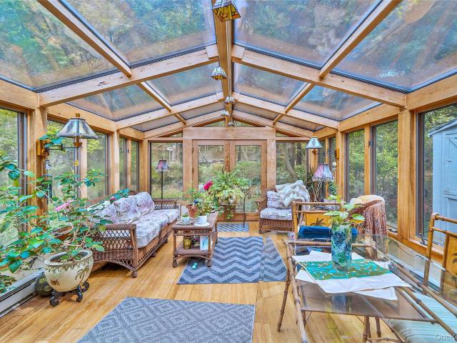 271 Bread and Cheese Hollow Rd, Northport, NY 11768 | MLS #915640