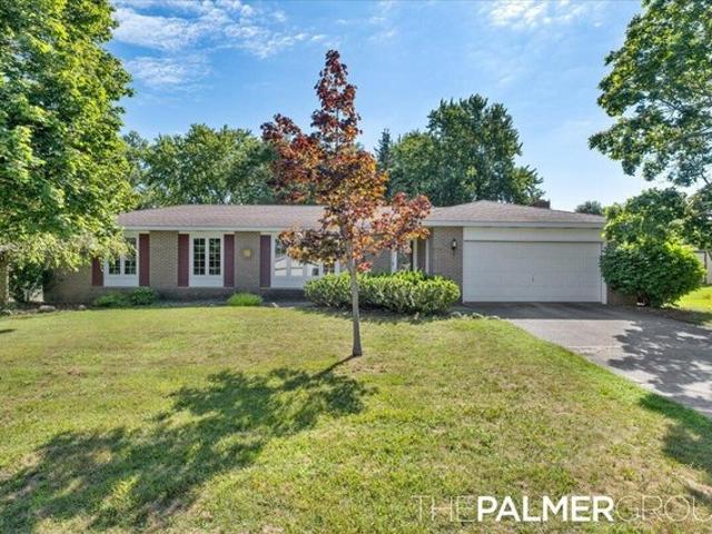 271 Brook Lane Ave, Holland, MI 49423