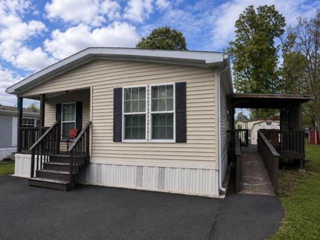 271 Dogwood Dr, Quakertown, PA 18951