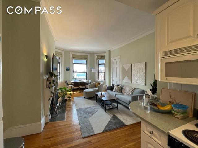 271 Dartmouth St 5H, Boston, MA