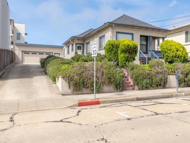 271 Foam St, Monterey, CA 93940