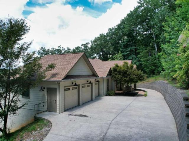 271 Highlands Dr