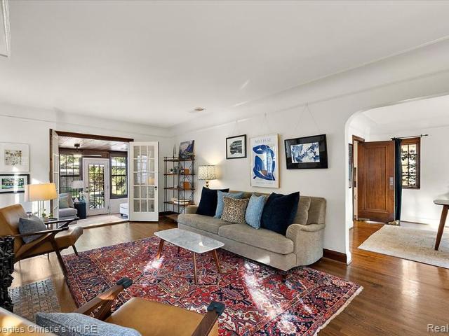 271 McMillan Road