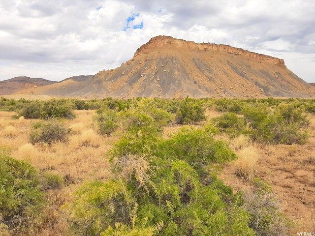 271 N Thompson Canyon Rd, Thompson, UT 84540