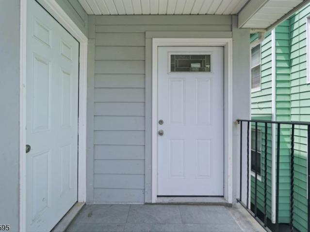271 Schley St