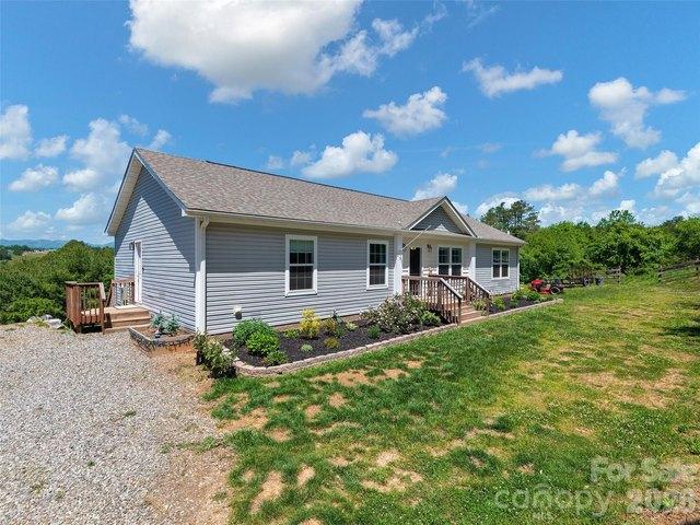 271 Sluder Branch Rd, Leicester, NC 28748