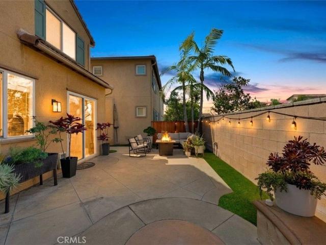 271 Sparkleberry Ave, Orange, CA