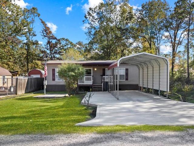 271 St Thomas Dr, Pointblank, TX 77364