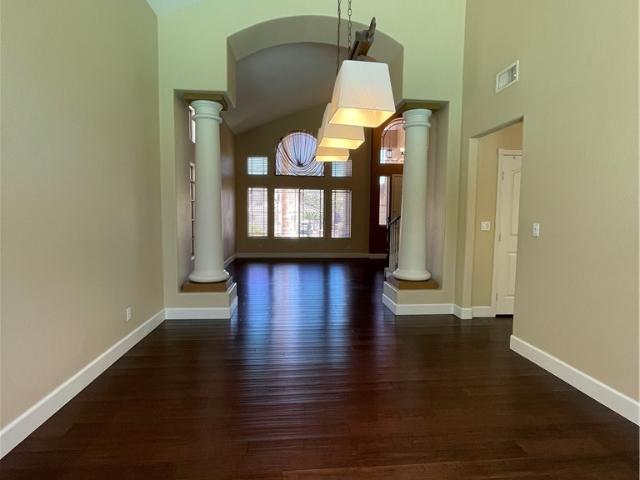 271 Pointe Ranier