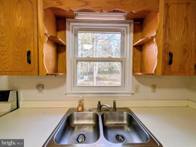 271 rambling rd