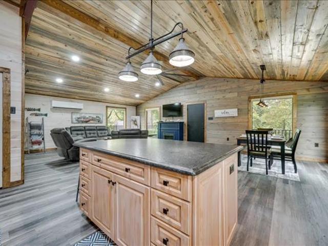 271 River West Lane