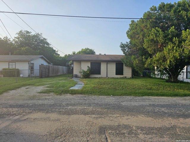 271 Wahrmund Ct, San Antonio, TX 78223