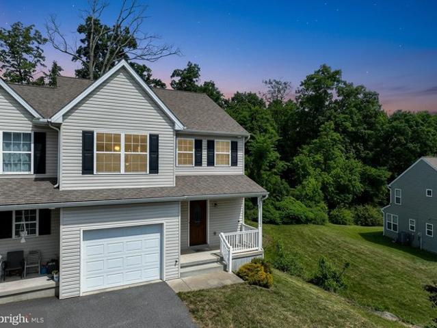 271 Wildflower Dr, East Earl, PA 17519