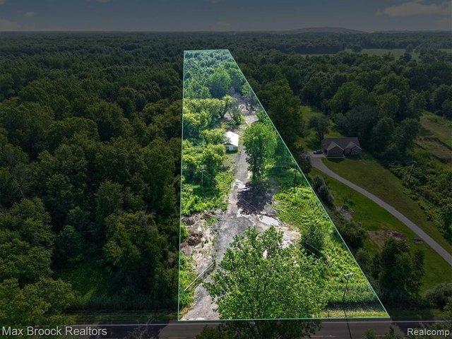 27241 Sumpter Rd, Sumpter Township, MI 48111