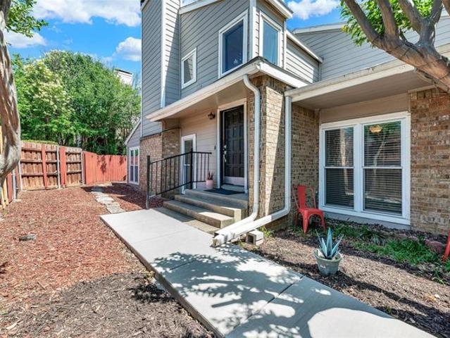 2724 Meadowstone Ct, Carrollton, TX 75006