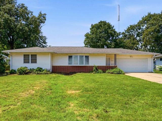 2724 Barton Ave, Waterloo, IA 50702