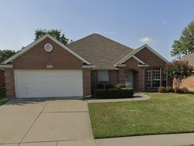 2724 Flint Rock Dr, Fort Worth, TX 76131