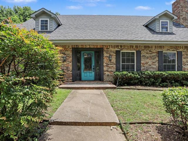2724 Persimmon Creek Drive