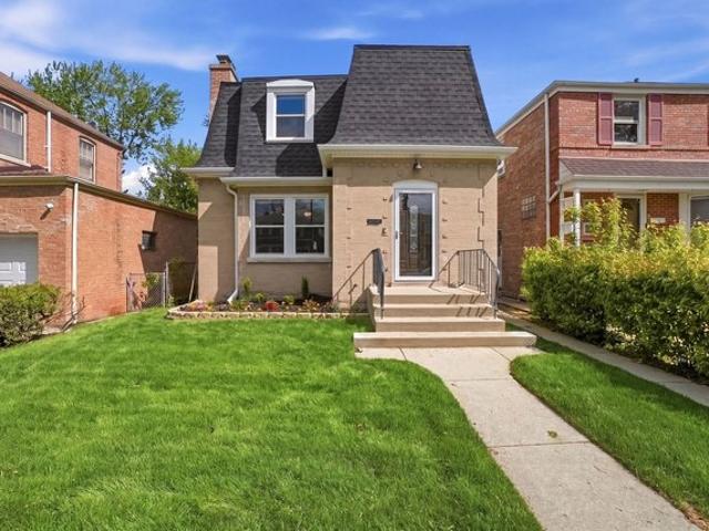 2724 W Jerome St, Chicago, IL 60645