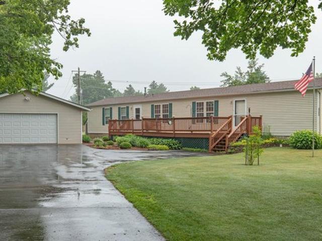27252 Hayes St, Garrison, MN 56450