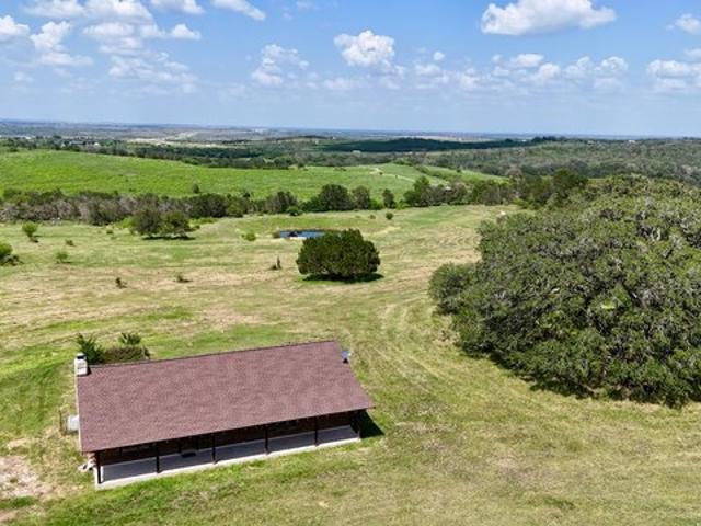 2725 Old Lehmann Rd, Seguin, TX 78155