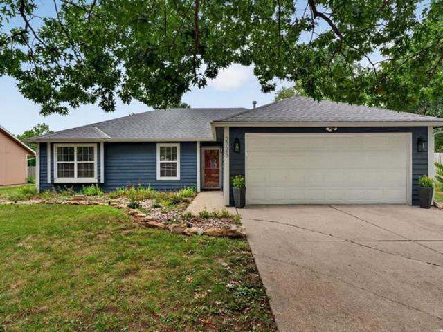 2725 Bishop St, Lawrence, KS 66046