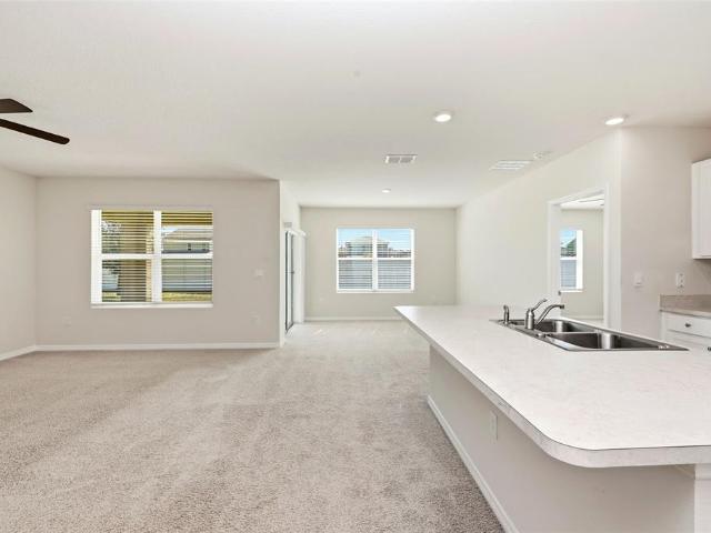 2725 Dumont Ln, Tavares, FL 32778 | MLS #TB8497