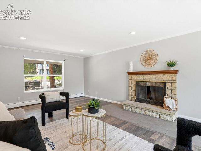 2725 Flintridge Drive